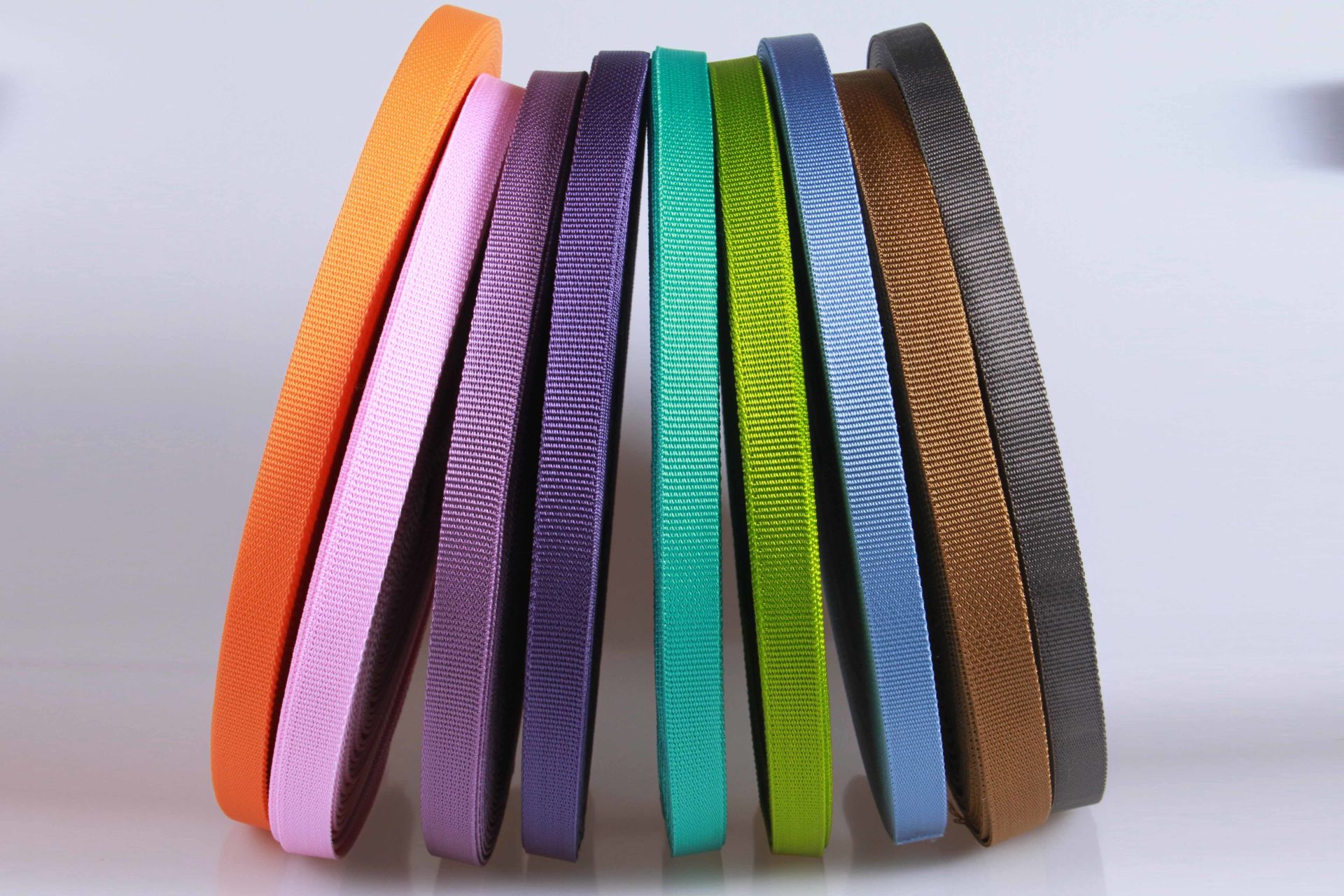 PES-Gurtband 9135 stabil glänzend 15 mm - 50 mtr. Rolle