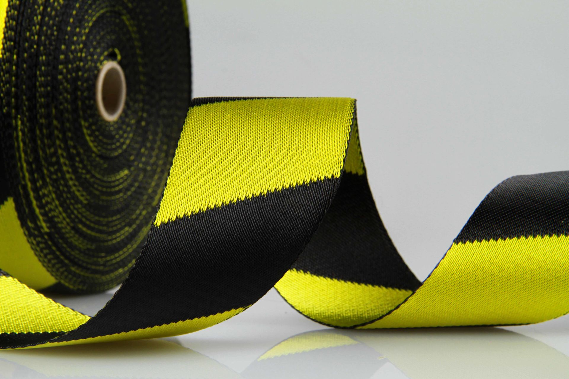 25 Meter Absperrband direkt vom Hersteller - Gelb / Schwarz gestreift